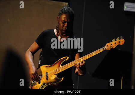 Dean Brown, Dean Brown Band, music, Marvin Smitty Smith dr.,Linley ...