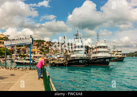 Turkey, Istanbul, Sariyer, town view with harbour and restaurants Stock ...