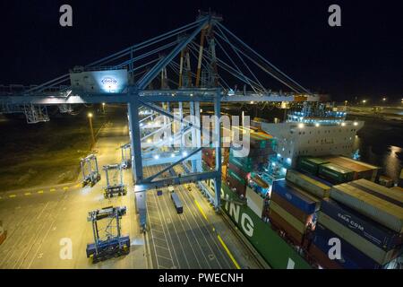Brussels. 15th Oct, 2018. Photo taken on late Oct. 15, 2018 shows the ...