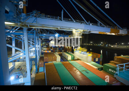 Brussels. 15th Oct, 2018. Photo taken on late Oct. 15, 2018 shows the ...