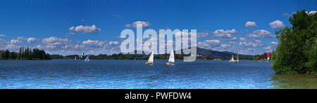 Lakeside scene in Canberra with sail boats Stock Photo - Alamy