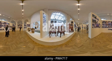 360° view of To continue the Creation - Architecture exhibition picture ...