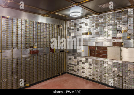 Bank vault in the basement of the Gary State Bank building Stock Photo ...