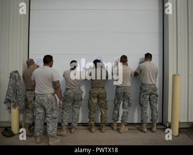 U.S. Army Reserve Soldiers of the 422nd Military Police Company attend ...