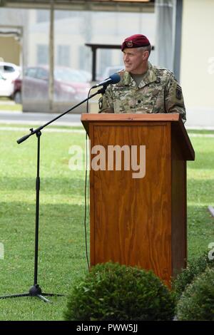 U. S. Army Paratrooper Lt. Col. Michael F. Kloepper, outgoing commander ...
