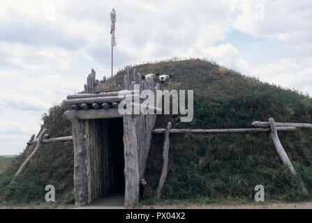 Replica Mandan Lodge at Knife River Indian Villages National Historical ...