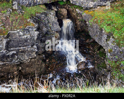 Hull Pot, Yorkshire Dales Stock Photo - Alamy
