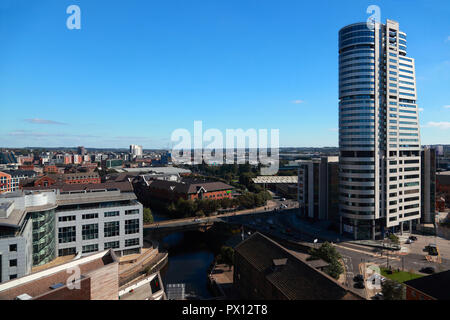 Bridgewater Place, the controversial skyscraper in Leeds that became a ...