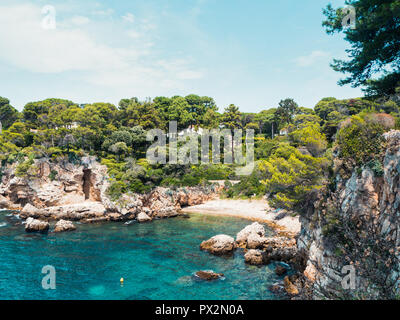 Billionaire's Bay at Cap d'Antibes in Southern France Stock Photo - Alamy