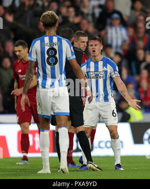 Huddersfield Town's Jonathan Hogg (right) and Brighton & Hove Albion's ...