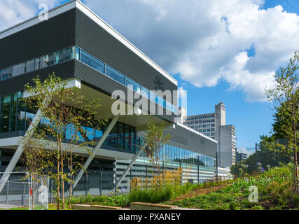 The University of Manchester Graphene Engineering Innovation Centre ...