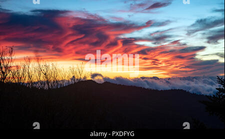 Vibrant sunset at Waterrock Knob - Blue Ridge Parkway - North Carolina ...