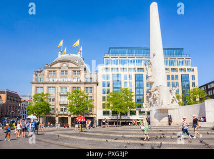amsterdam netherlands Dam Square memorial Stock Photo - Alamy