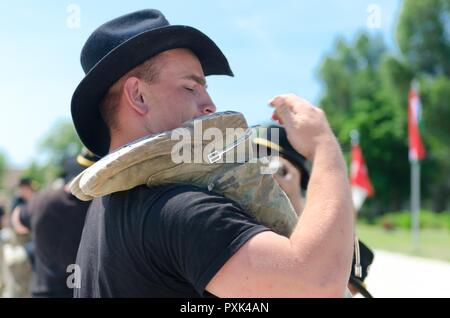 Apache Troop, 4th Squadron, 10th Cavalry Regiment conducts a spur ride ...