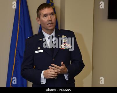Air Force Col. Shawn Bratton, 175th Cyberspace Operations Group ...