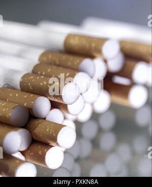 Filter tipped cigarettes, nicotin Stock Photo - Alamy
