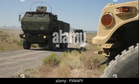 Machine rifle in fire position Stock Photo - Alamy