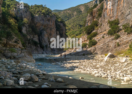 Lengarica Fluss und Schlucht in Benja bei Permet, Albanien, Europa ...