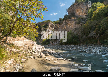 Lengarica Fluss und Schlucht in Benja bei Permet, Albanien, Europa ...