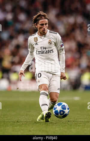 Luka Modric of Real Madrid shooting to goal during the La Liga ...