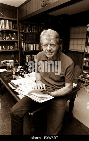 Jimmy Carter in his study at his 1 Woodland Drive home in Plains ...