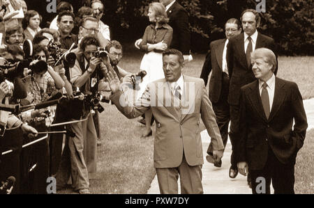 Jimmy Carter and Omar Torrijos at the signing of the Panama Canal ...
