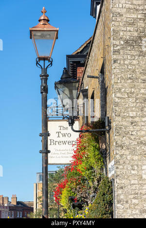 The 18th century Two Brewers Pub, Park Street, Windsor, Berkshire ...