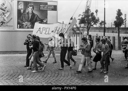 Defenders of Confessional School march to protest against alleged ...