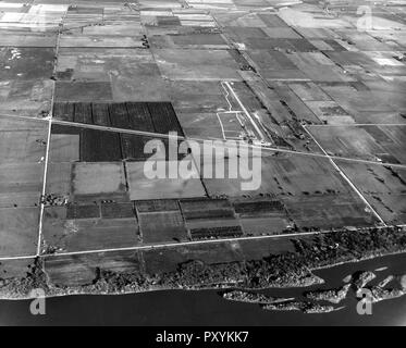 Cordova, Iowa, USA. 23rd Oct, 2018. The Quad-Cities Nuclear Generating ...