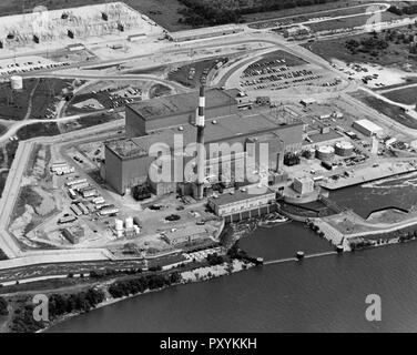 Cordova, Iowa, USA. 23rd Oct, 2018. The Quad-Cities Nuclear Generating ...