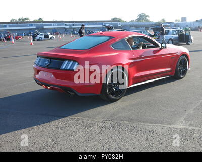 A Ford Mustang 5 litre V8 GT Fastback Auto Stock Photo - Alamy