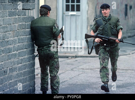 Belfast, 1974: British army soldiers on patrol in West Belfast a ...