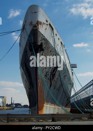Nearly derelict SS United States ocean liner tied up at a Philadelphia ...