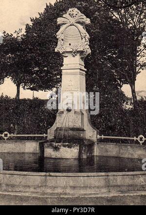 Caen fontaine mutualité Stock Photo - Alamy