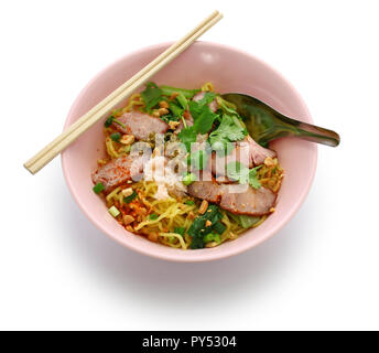 bami haeng mu daeng, egg noodles served with roast pork, thai food ...