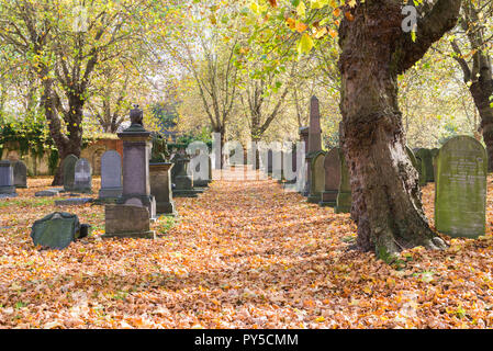 Gravestones in Key Hill Cemetery in Hockley, Birmingham Stock Photo - Alamy