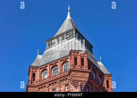 The Cruciform Building - UCL. Location of The Wolfson Institute for ...