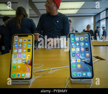 The Apple IPhone XR release in the TSUM Store. October 26, 2018. Russia ...