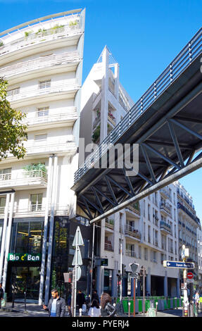 Paris France, Promenade Plantée, cutting through new residential ...