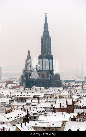 Snow winter view of Ulm from Maritim Hotel with the Ulm Minster,, Baden ...