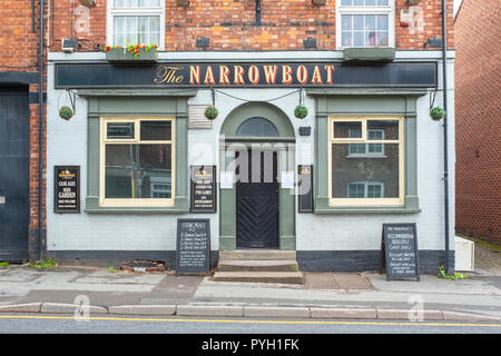 The Narrowboat pub in Middlewich Cheshire UK Stock Photo - Alamy