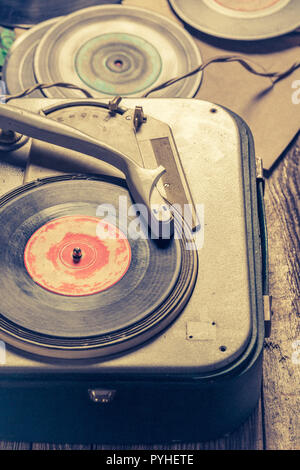 Antique gramophone and old vinyls with scratched Stock Photo - Alamy