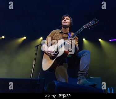 Madison, Wisconsin, USA. 27th Oct, 2018. T.J. OSBORNE of Brothers ...