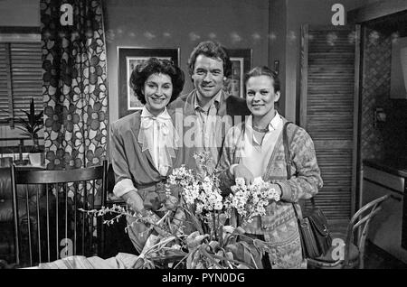 Gitty Djamal, Andrea L'Arronge und Hans Jürgen Bäumler in einem ...