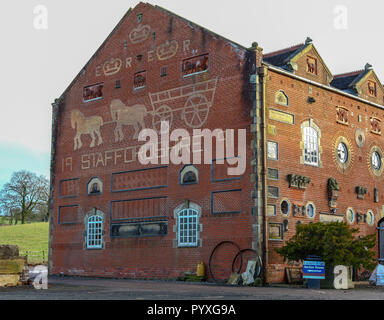 Brickwork detail on buildings Les Oakes and Sons architectural salvage ...
