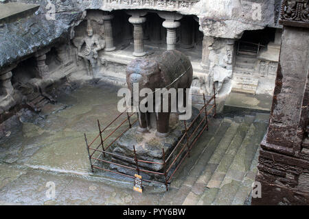 The unbeliavable details of Kailasa Temple of Ellora caves, the rock ...