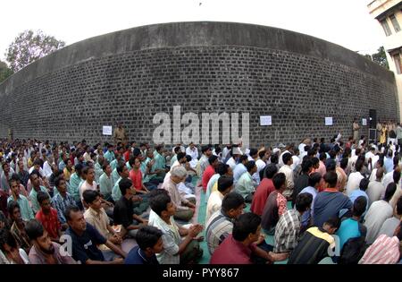 People meditating in Arthur Road Jail, Mumbai, Maharashtra, India, Asia ...