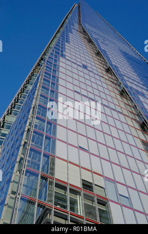 The Shard from ground level Stock Photo - Alamy
