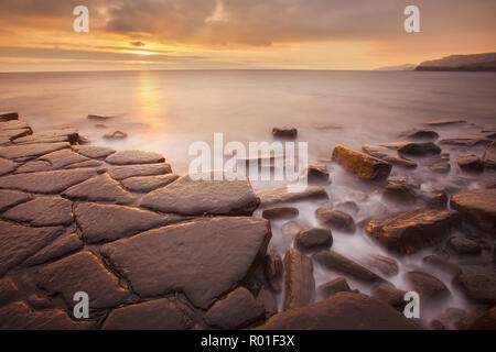Sunset at Kimmeridge Bay, Isle of Purbeck, Jurassic Coast, Dorset ...