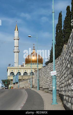 Nabi Saeen mosque in Nazareth in the night Stock Photo - Alamy